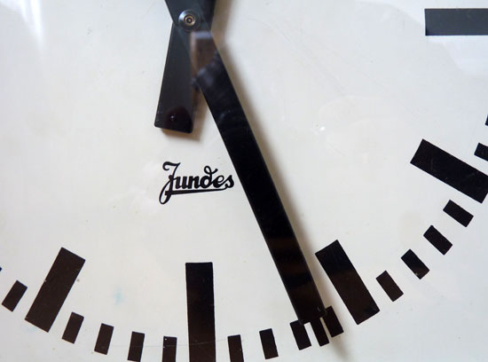 JUNDES Factory Clock - Industrial Clock